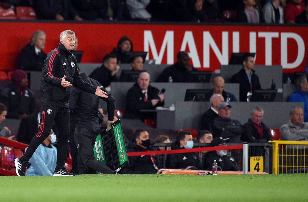 Solskjaer offers update on Cavani ahead of Villa clash Solskjaer offers update on Cavani ahead of Villa clash