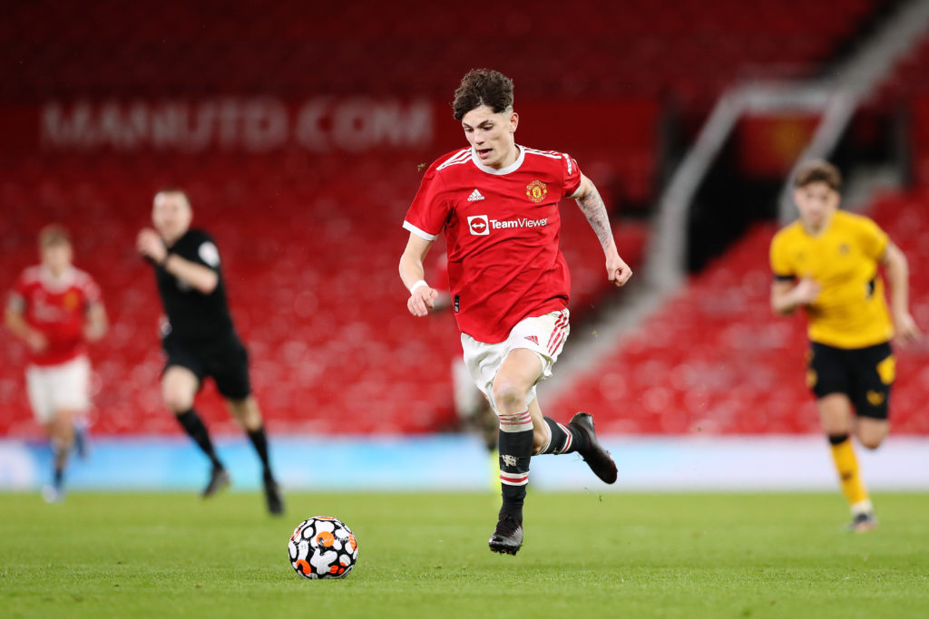 Photos: United teen Garnacho pictured in Argentina training for first time