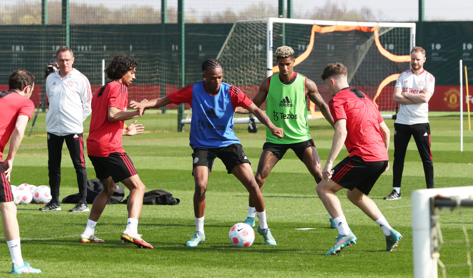 Manchester United teenager Noam Emeran set for new contract