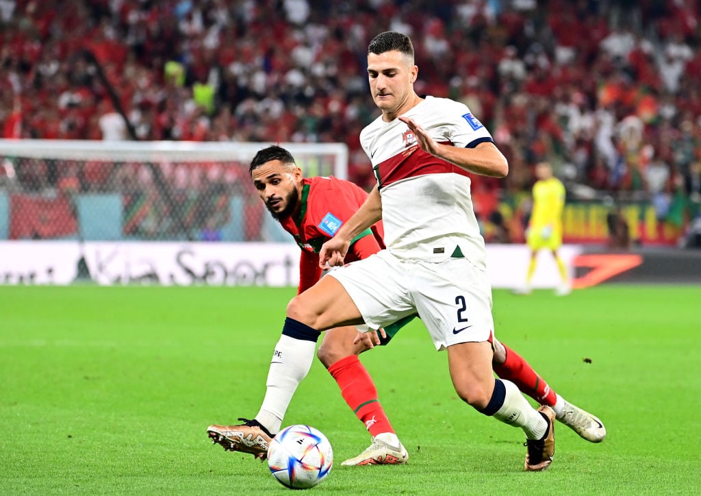 Manchester United: Ten Hag facing anxious wait to hear extent of Diogo ...