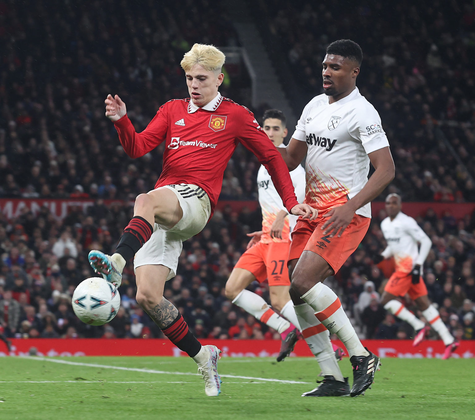West Ham Star Praises Garnachos Goal And World Class United Players