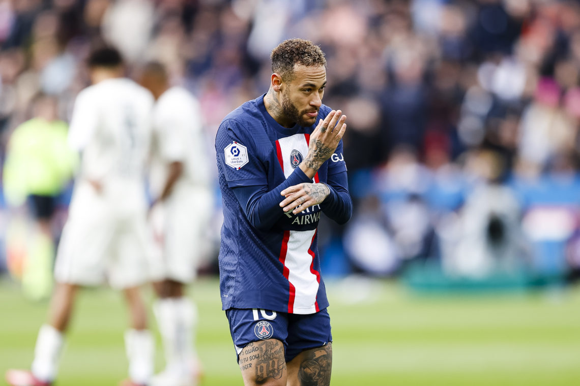 Manchester United 'monitoring Neymar' claims French report