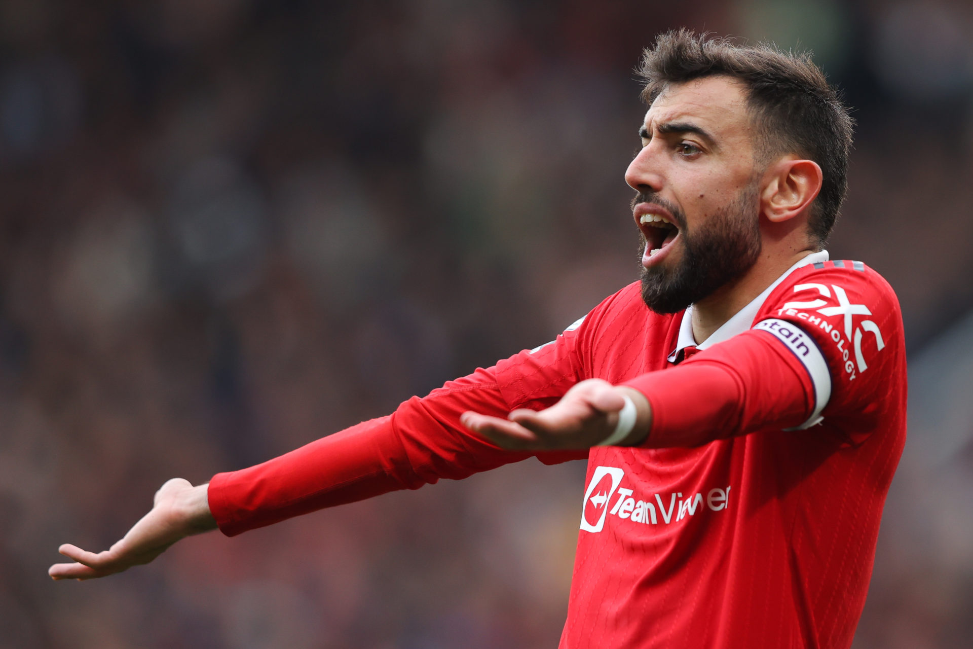 Bruno Fernandes backed for permanent Manchester United captaincy by ex ...
