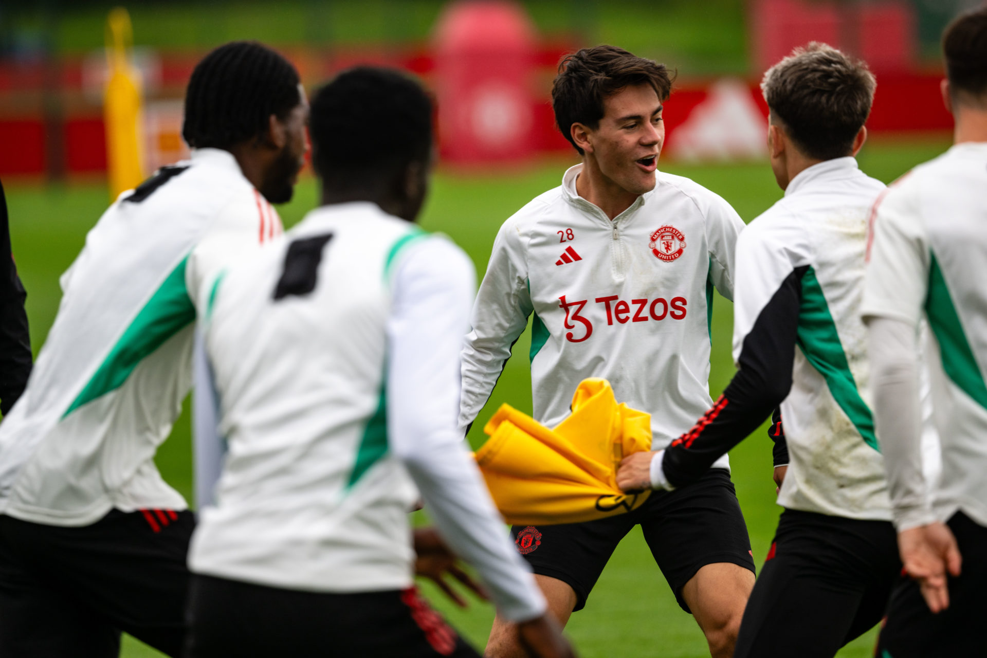 Romano claims new deal for 21-year-old now United's priority, he's due ...