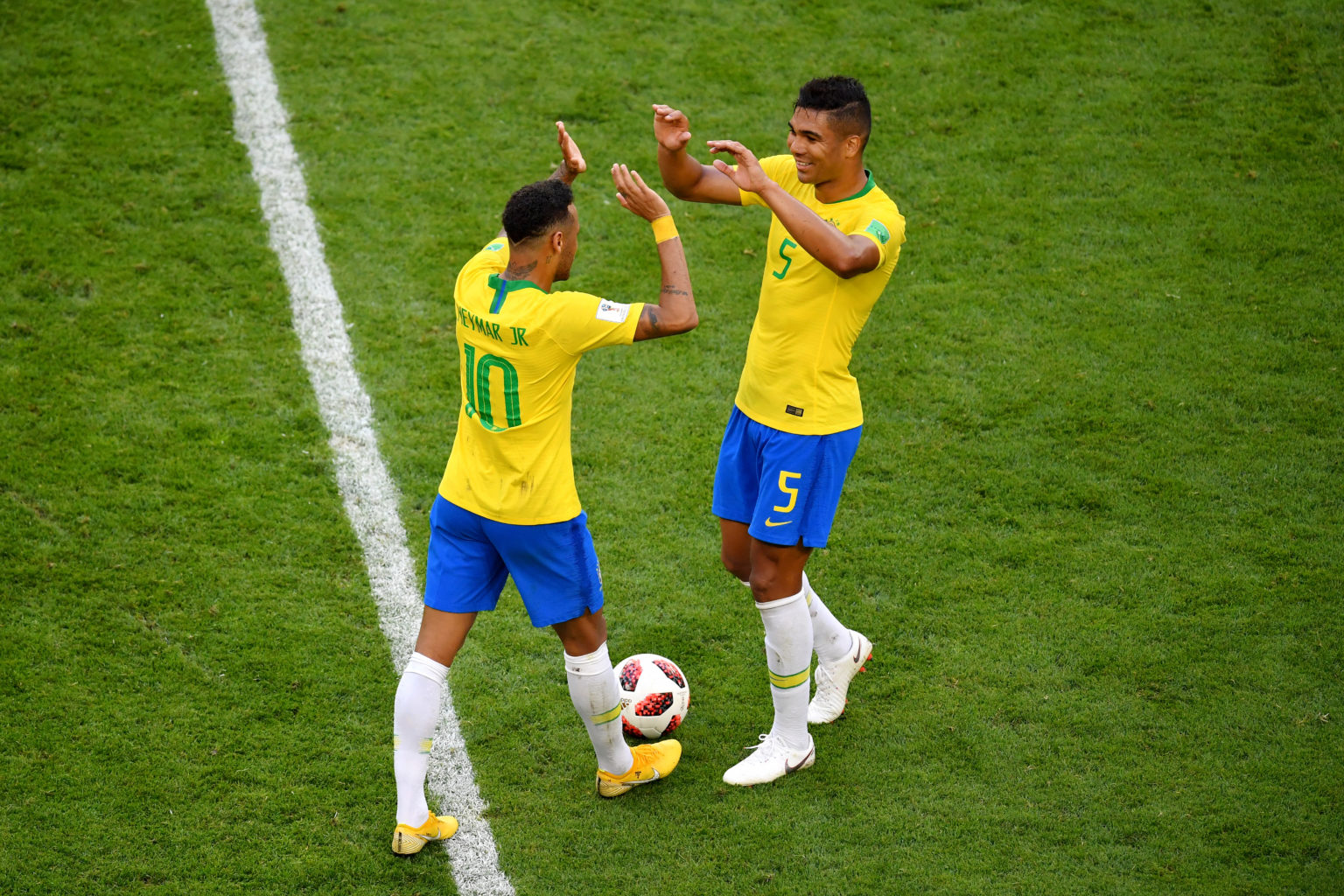 Casemiro pays tribute to Neymar following his historic new record for ...