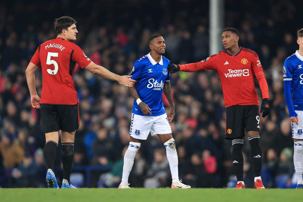 Ex-referee Dermot Gallagher settles debate over Everton vs Man Utd ...