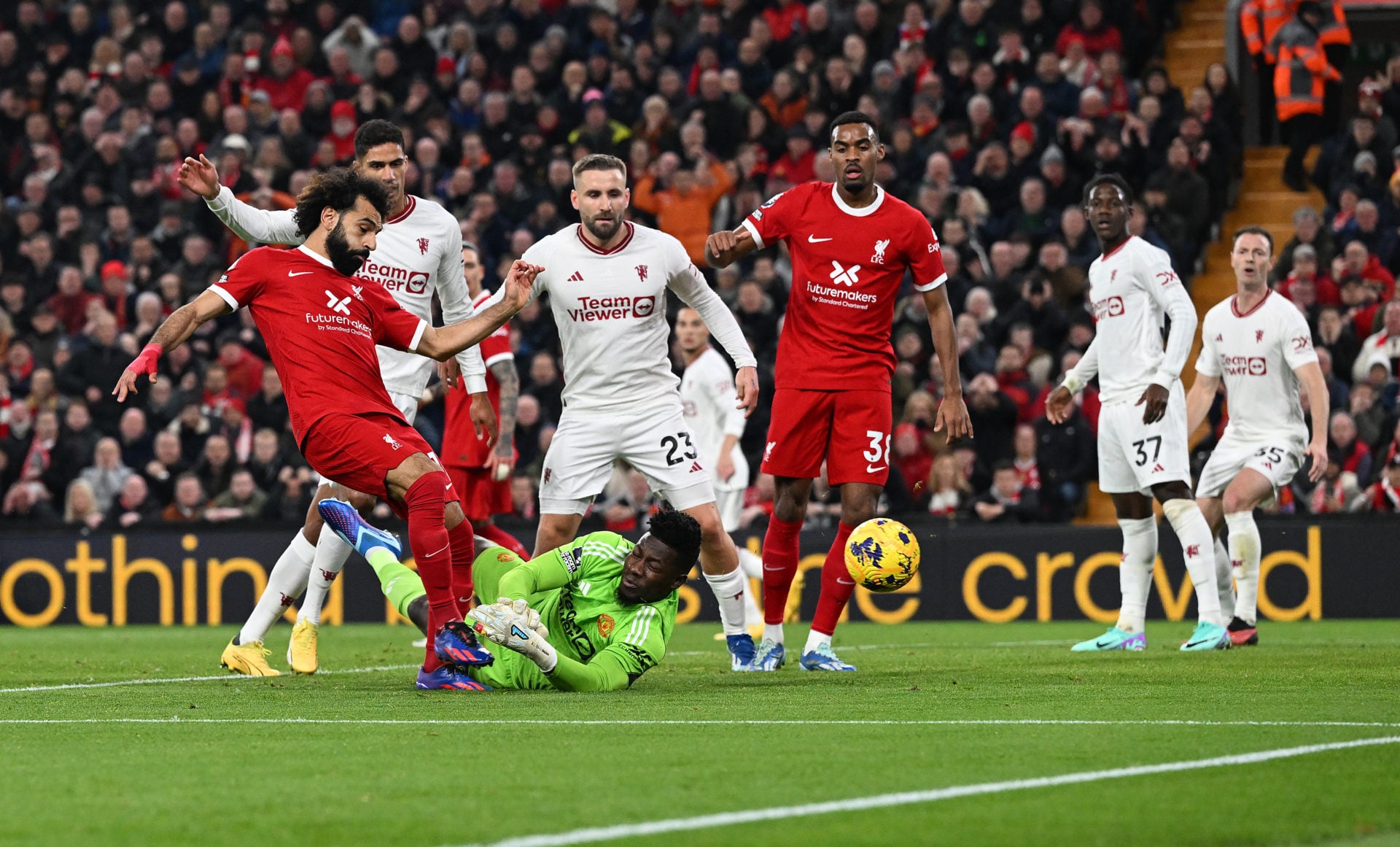 Manchester United midfielder 'way ahead of his time' hailed after ...