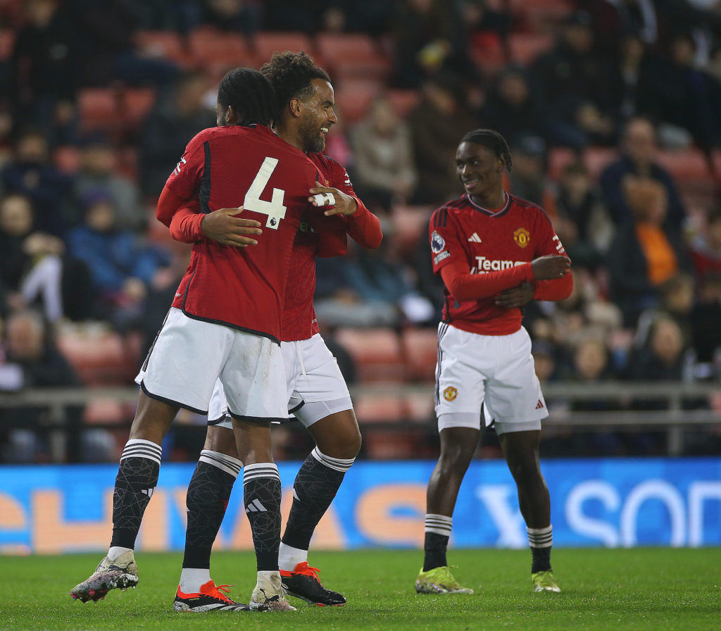 Manchester United fans hilariously react to what Tom Huddlestone did vs ...