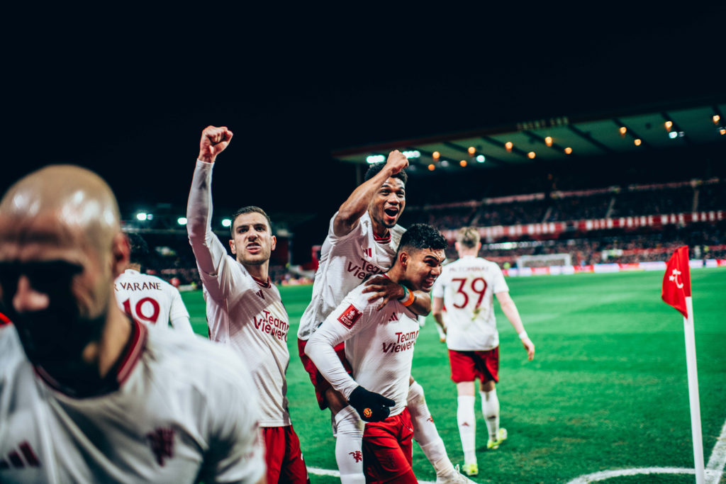 Kobbie Mainoo and Antony react to Diogo Dalot performance v Nottingham ...