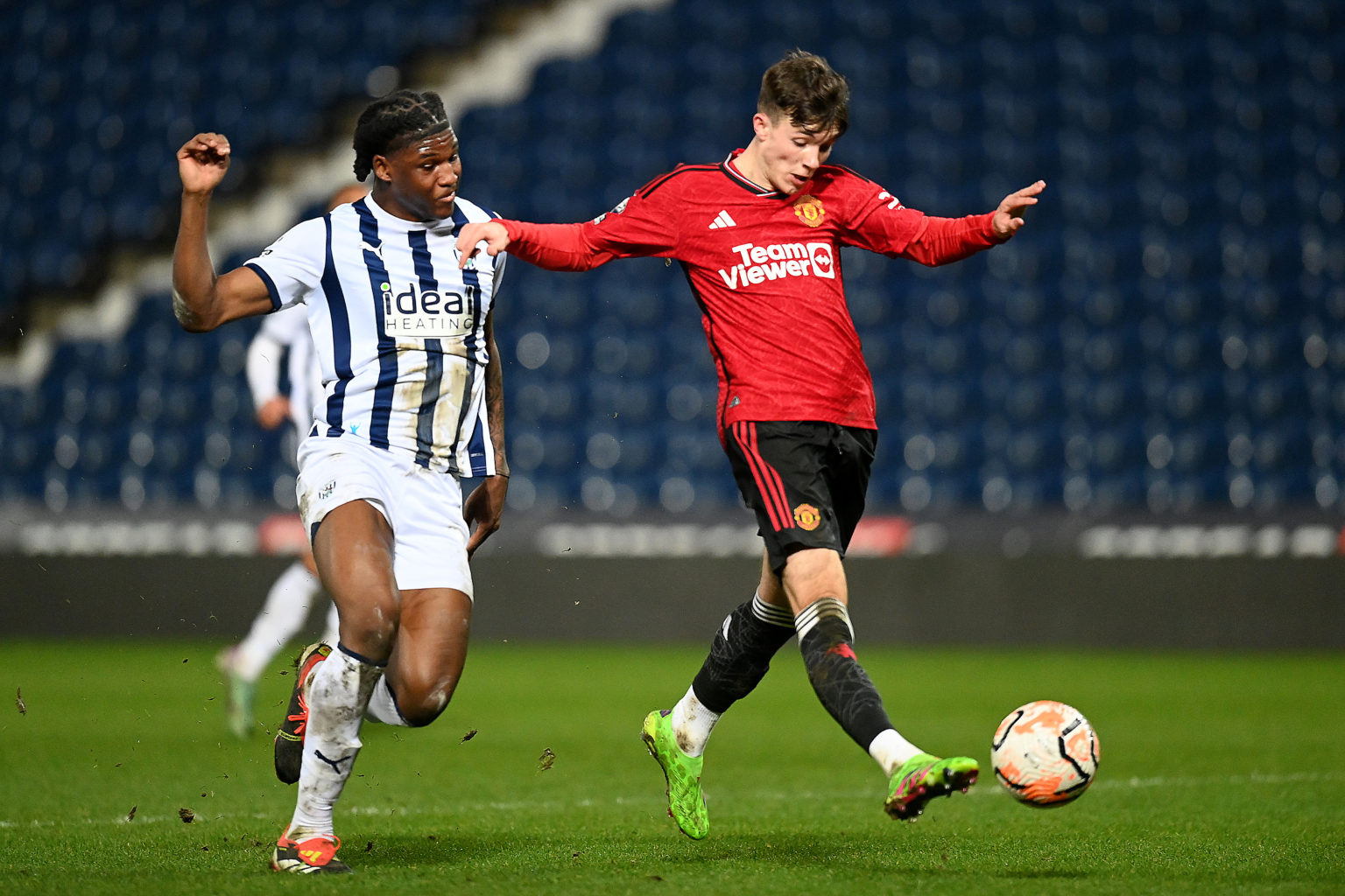 MUTV pundit praises 'superb' Man Utd U21 star after three goal ...