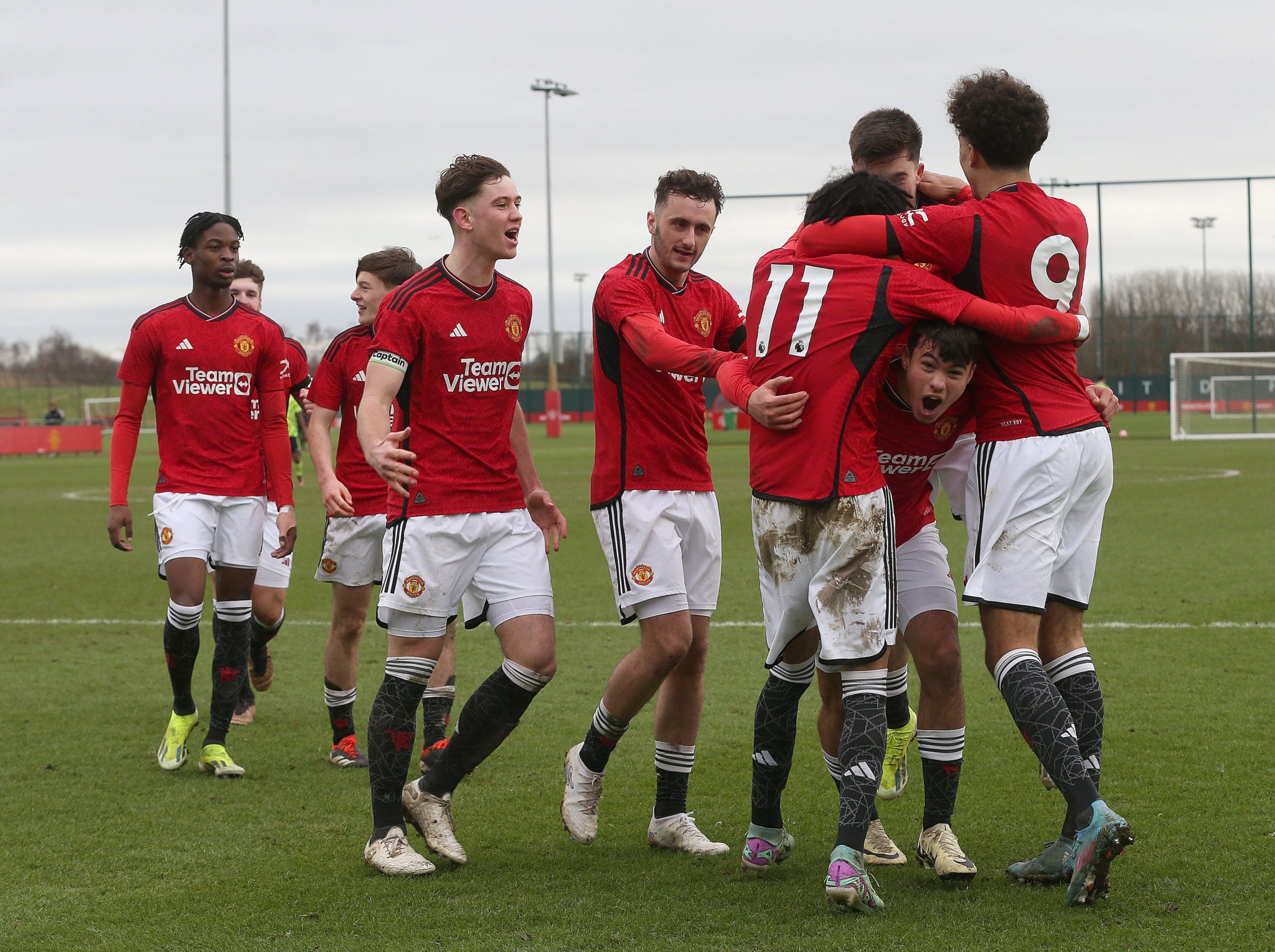 'Dynamic' 18-year-old wonderkid scores hat trick for Man Utd U18s ...