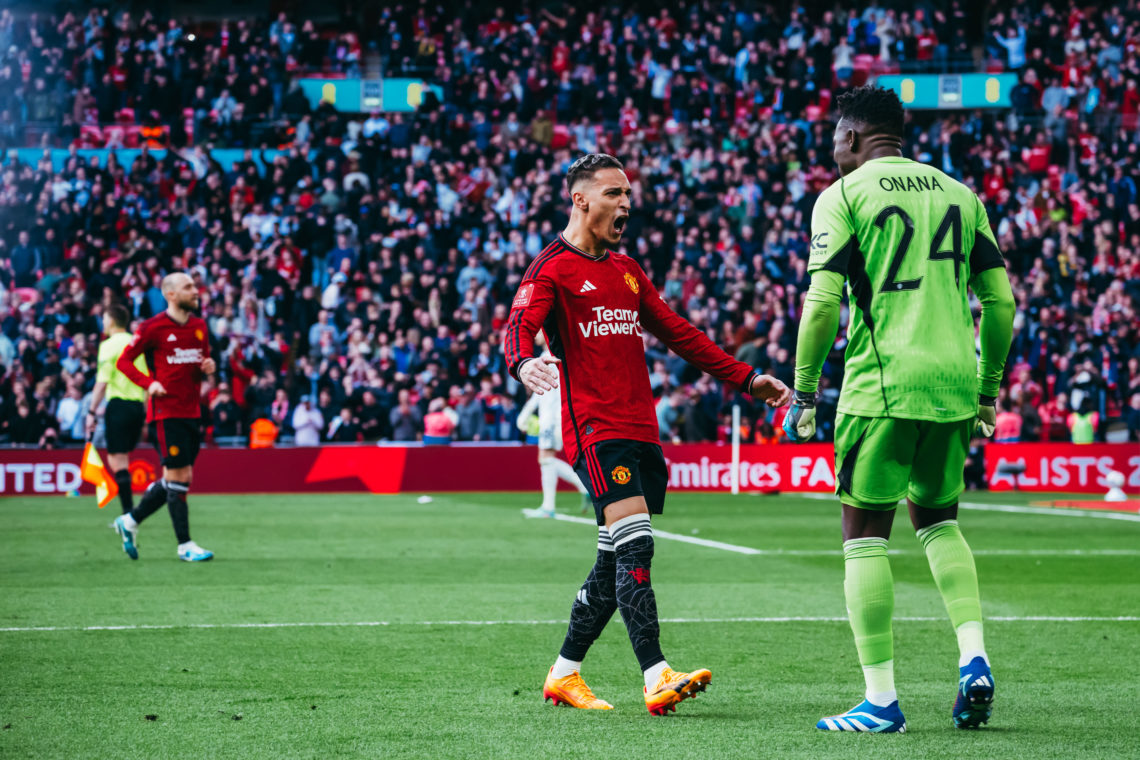 'Out of order'... Lee Sharpe hits out at one Manchester United player ...