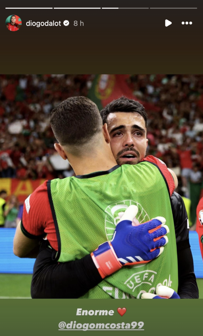 Diogo Dalot singles out Portugal teammate with ultimate praise in one ...