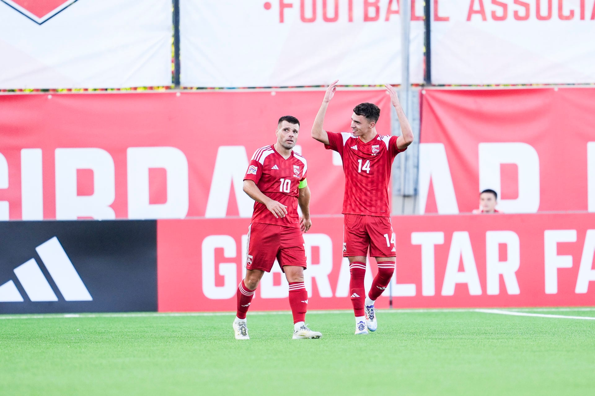 Man Utd wonderkid James Scanlon has record-breaking international ...