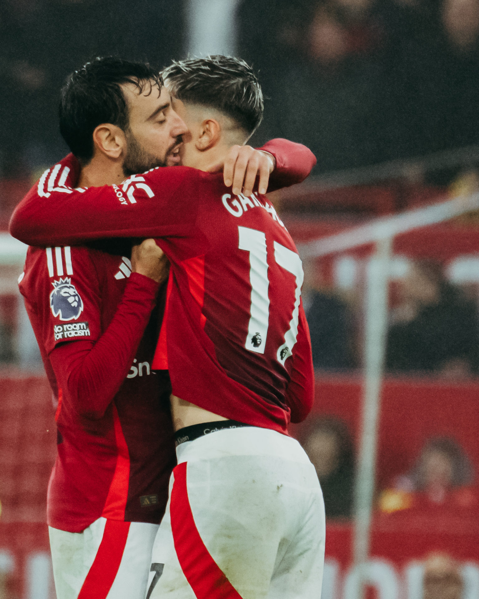 Alejandro Garnacho is back smiling after Man United win, Bruno ...