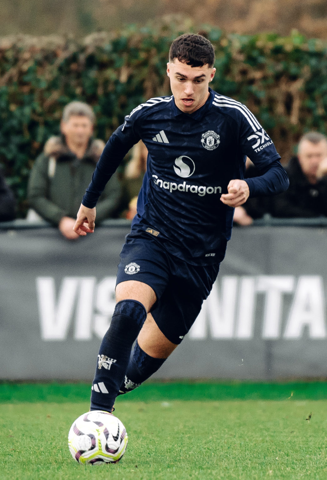Man Utd fans react to latest James Scanlon performance, 'guarantee ...