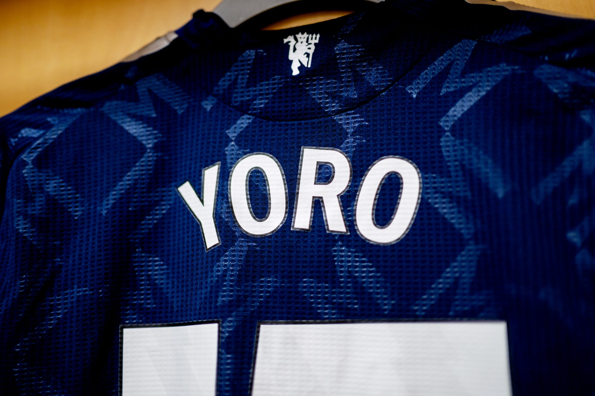 MUTV pundit gives clear verdict on Leny Yoro debut for Manchester ...