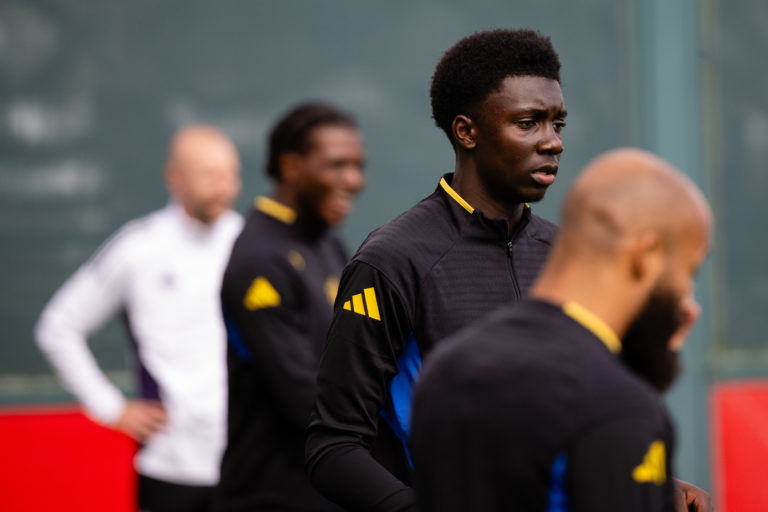 Man Utd wonderkid pictured in first-team training for first time, he's ...