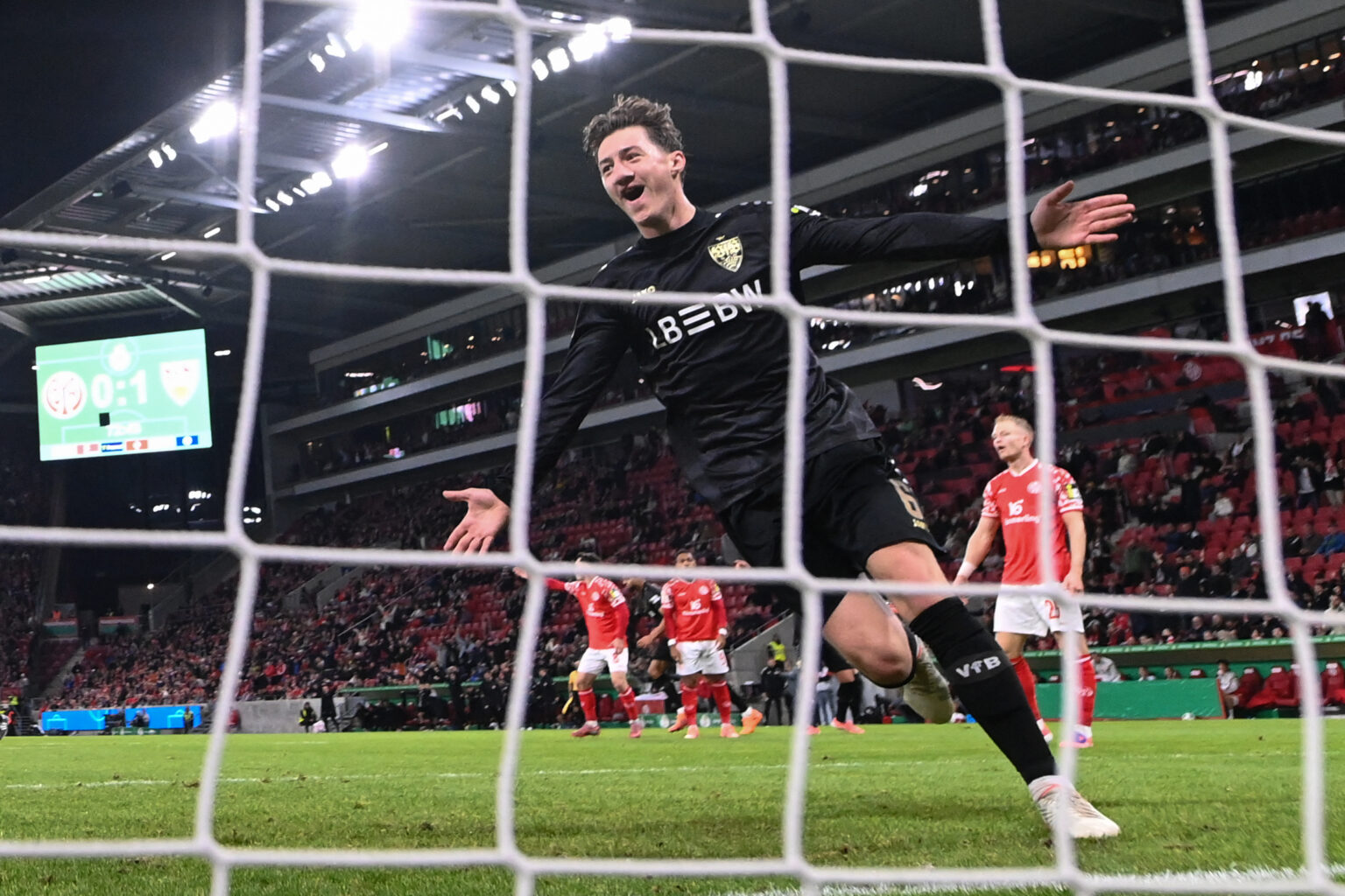Angelo Stiller has one big admirer at Manchester United, he's wanted to ...